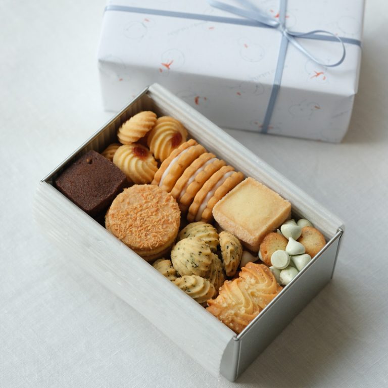 お菓子研究家 高石紀子さんのお菓子たち “プティフールセック” | Uf-fu | 紅茶専門店 ウーフ