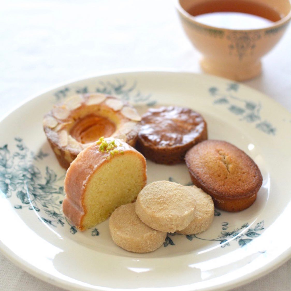 ル・ボナールのお菓子たち Vol.26 「5種類の焼き菓子」“お茶の時間” お菓子通信販売 | Uf-fu | 紅茶専門店 ウーフ